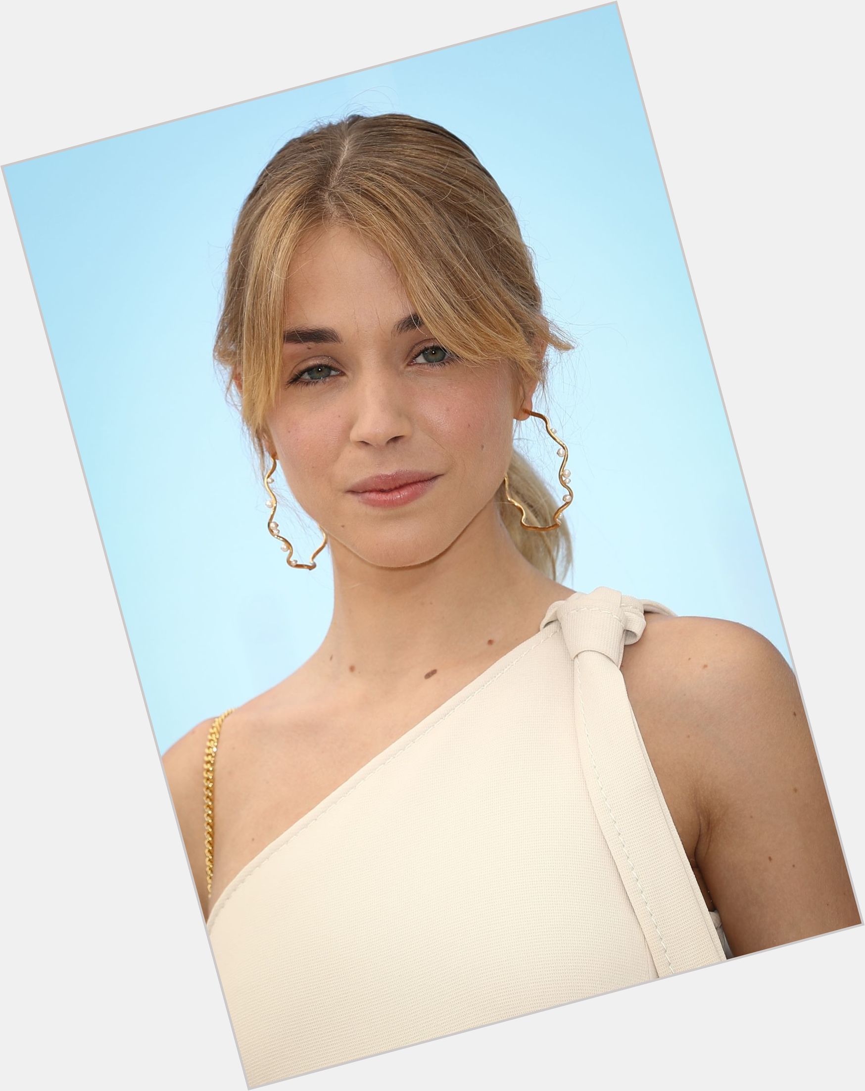 Alice Isaaz | Official Site for Woman Crush Wednesday #WCW