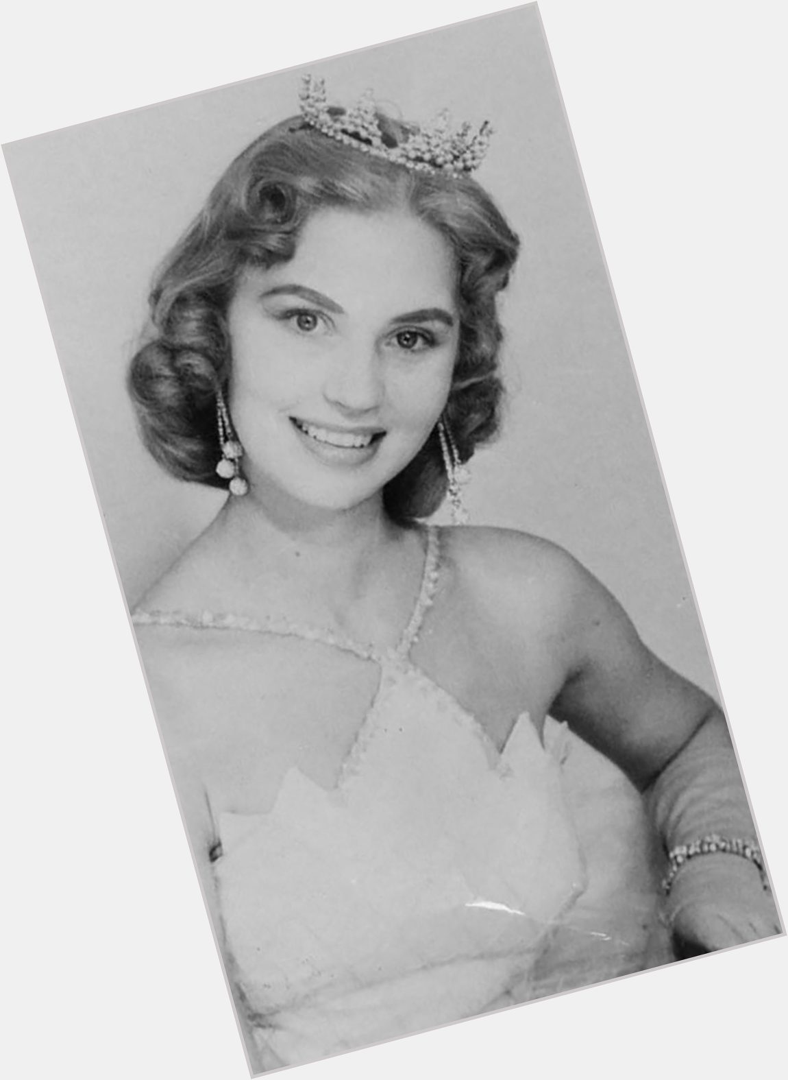 Charlotte Sheffield | Official Site for Woman Crush Wednesday #WCW