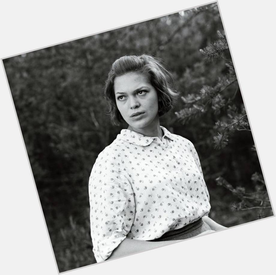 Elle Kull | Official Site for Woman Crush Wednesday #WCW