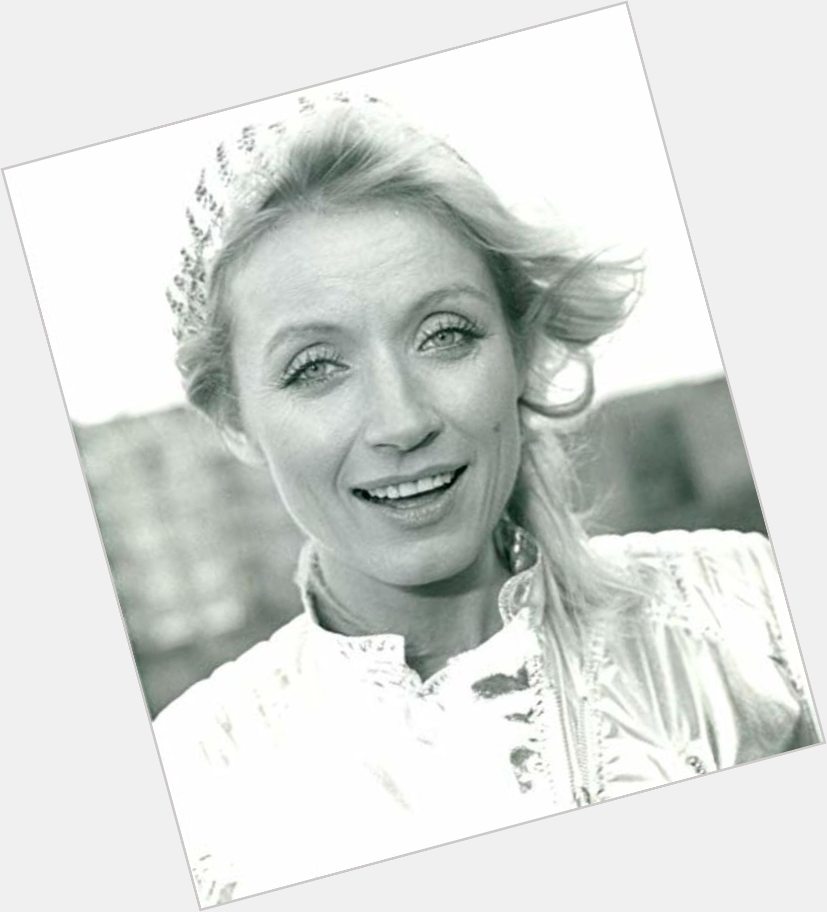 Fiona Curzon | Official Site for Woman Crush Wednesday #WCW