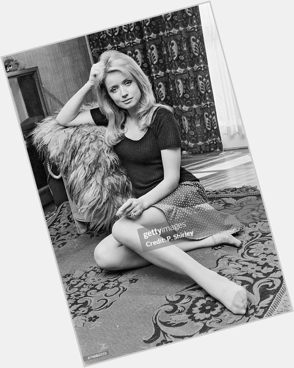 Fiona Curzon | Official Site for Woman Crush Wednesday #WCW