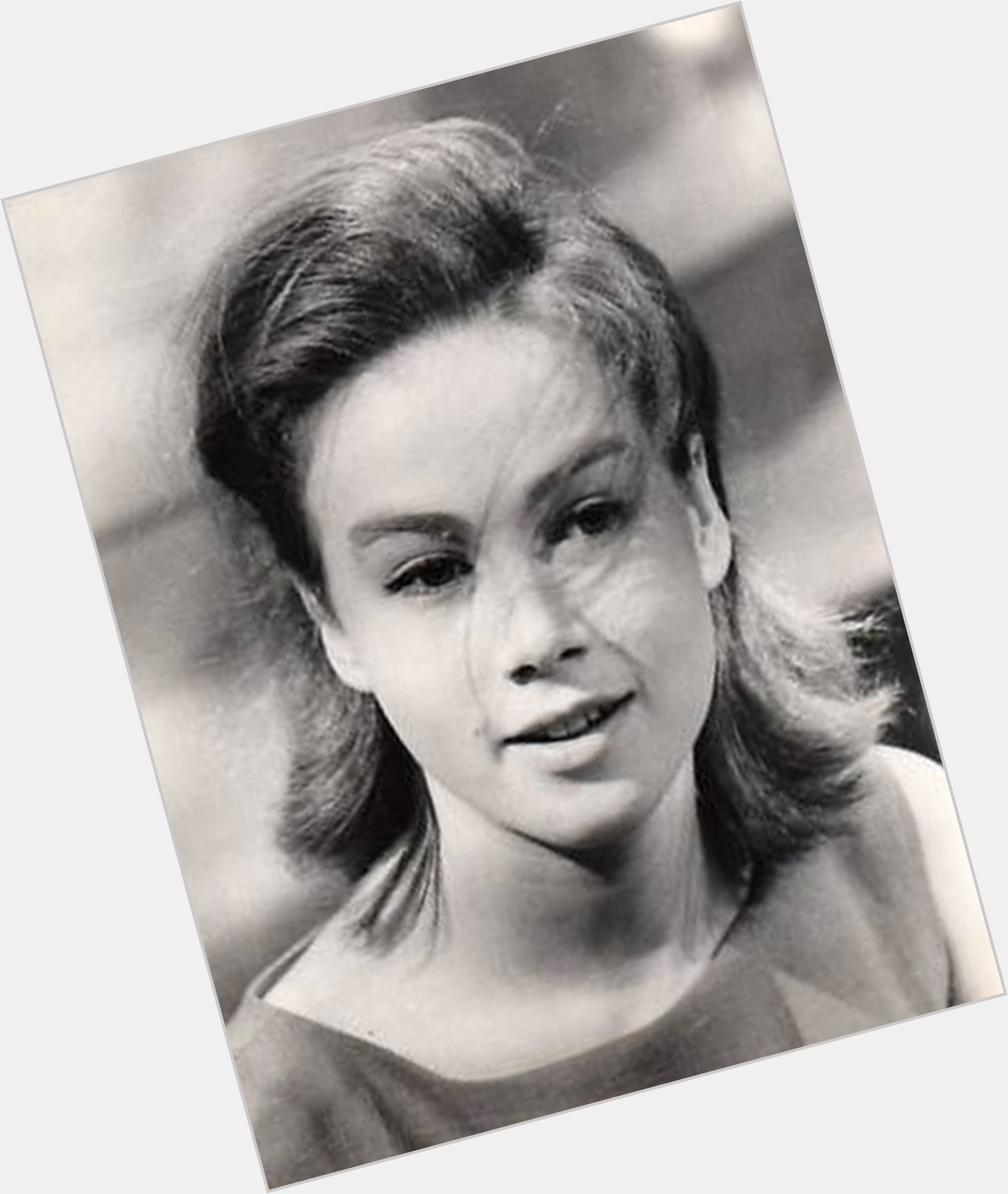 Fiona Hartford | Official Site for Woman Crush Wednesday #WCW