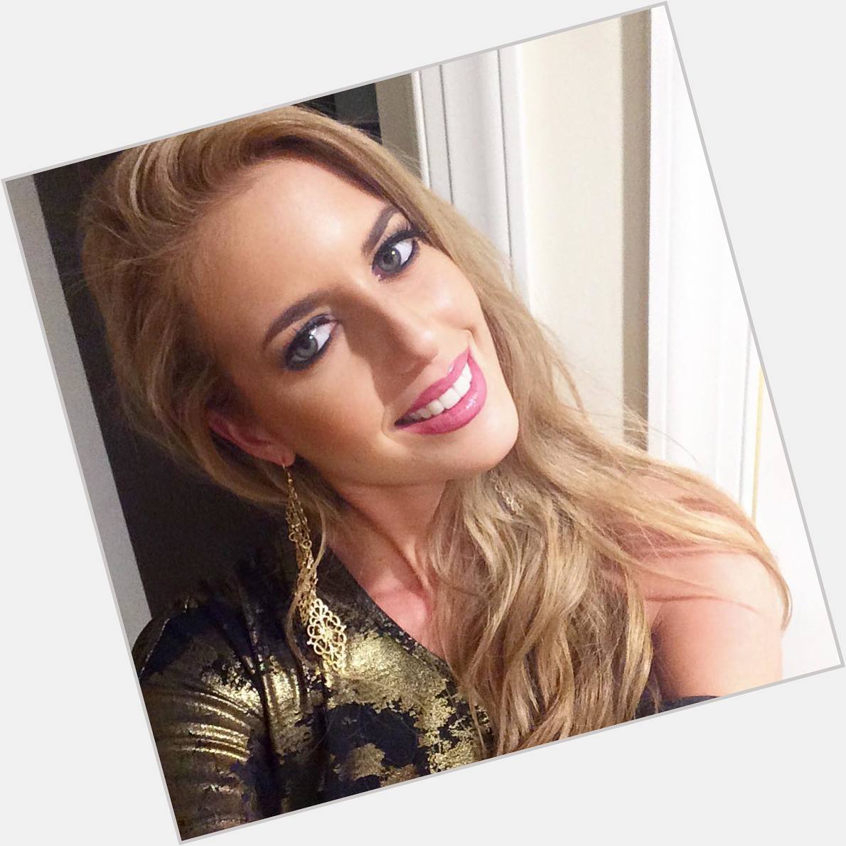 Johana Riva | Official Site for Woman Crush Wednesday #WCW