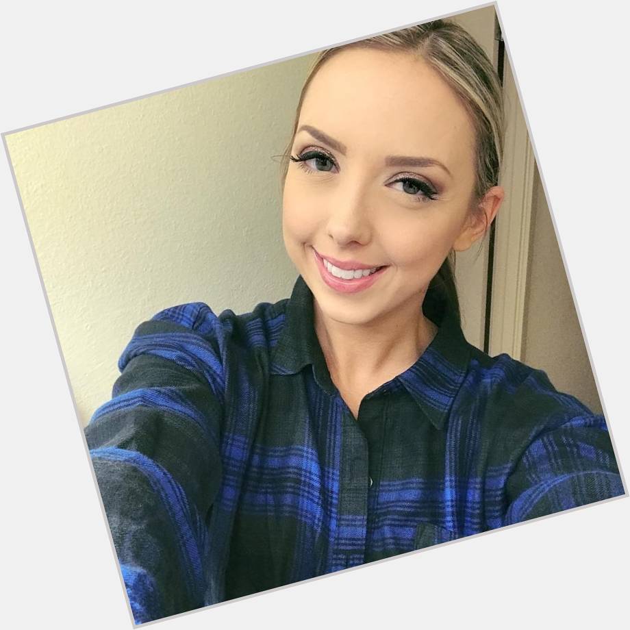 Laura Dennis | Official Site for Woman Crush Wednesday #WCW