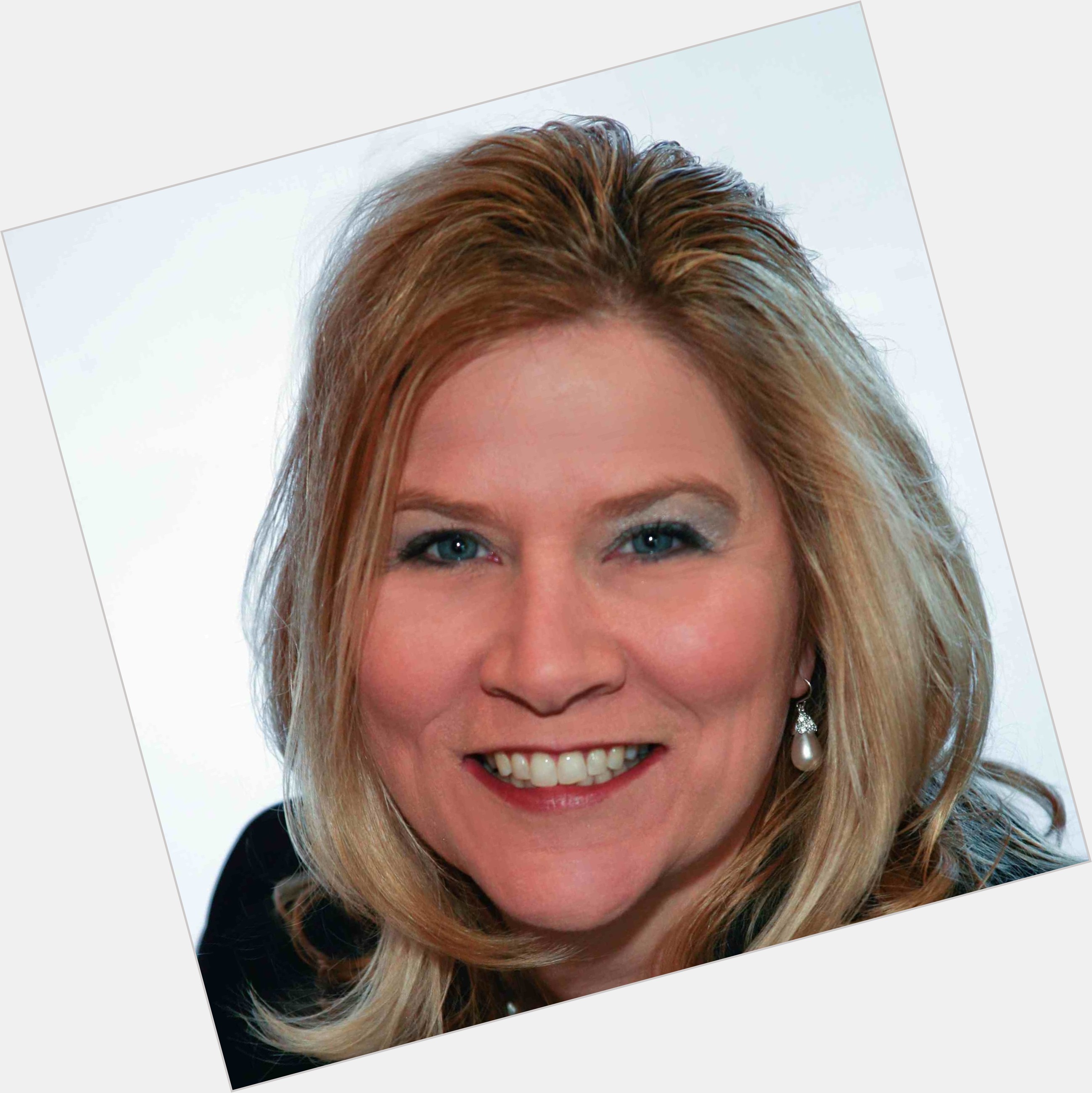 Lisa Simon | Official Site for Woman Crush Wednesday #WCW