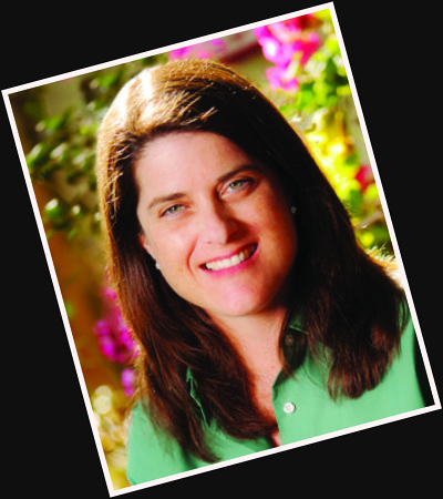 Lizz Robbins | Official Site for Woman Crush Wednesday #WCW