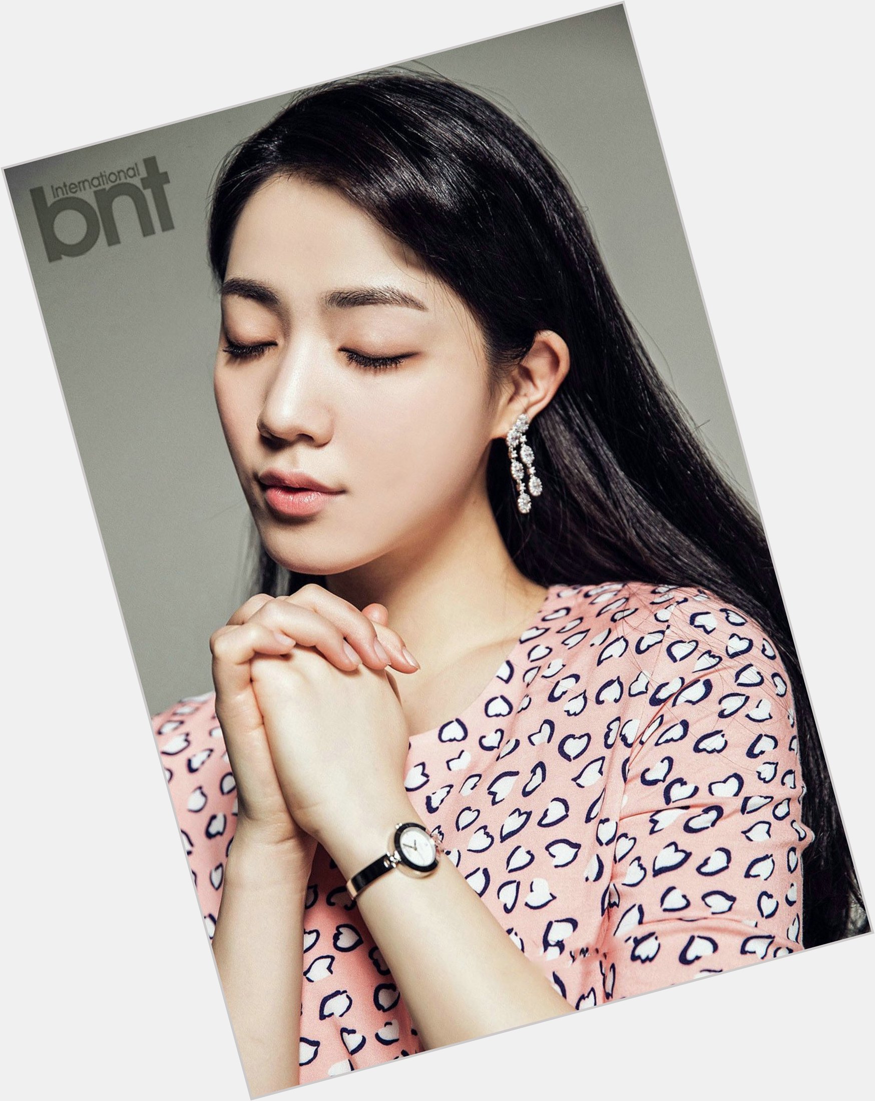 Ryu Hyoyoung | Official Site for Woman Crush Wednesday #WCW