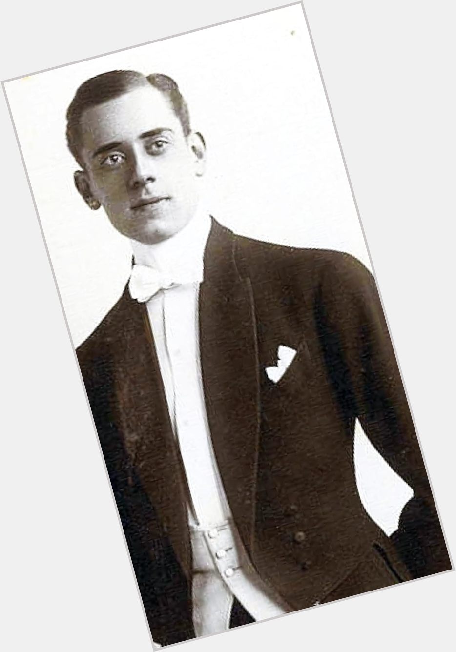 Sam Hardy | Official Site for Man Crush Monday #MCM | Woman Crush ...