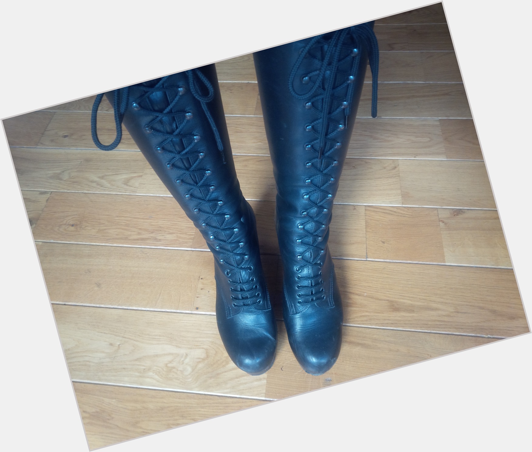 Shari Rhodes | Official Site for Woman Crush Wednesday #WCW