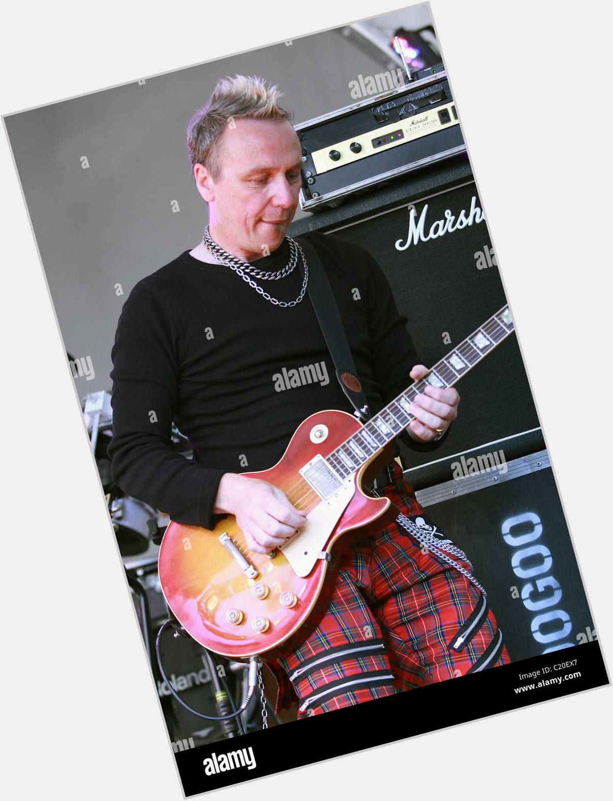 Steve Askew | Official Site for Man Crush Monday #MCM | Woman Crush ...